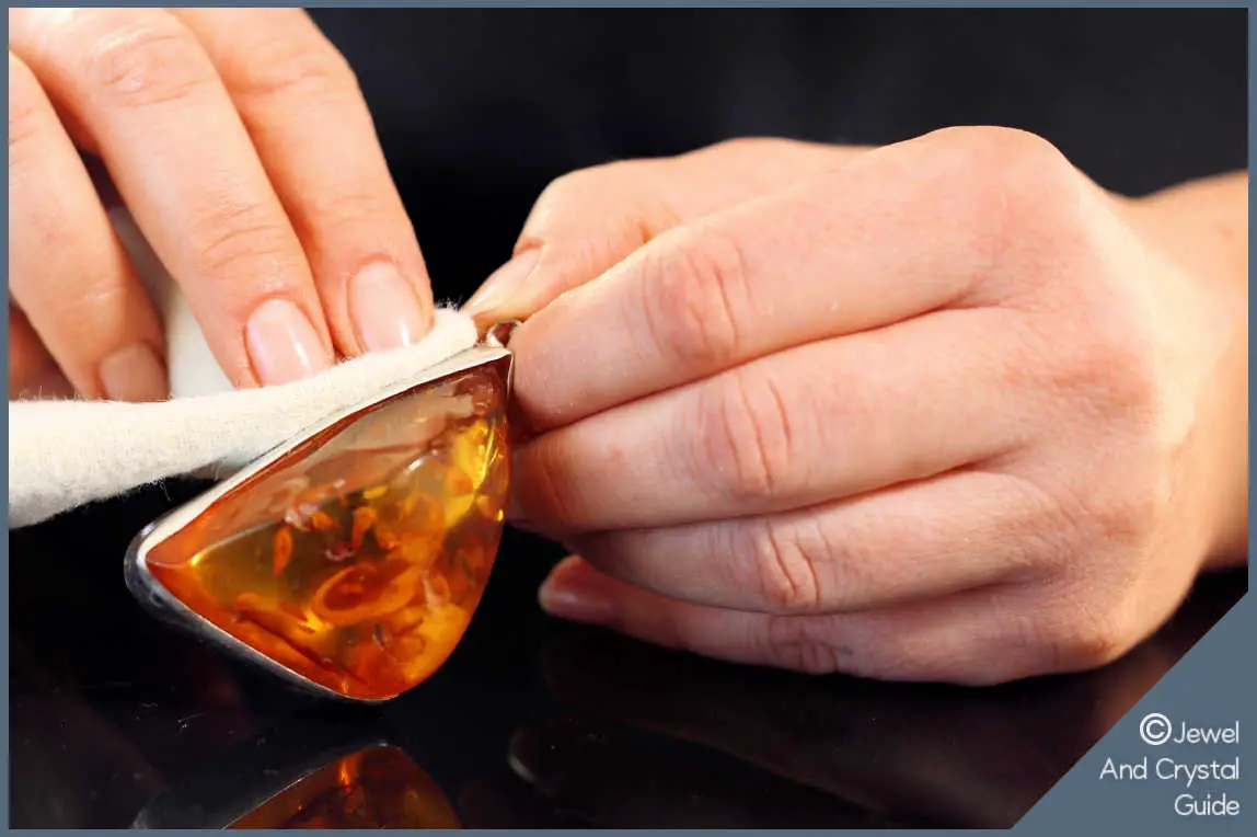 12 Tests To Tell If Amber Is Real | Jewel And Crystal Guide